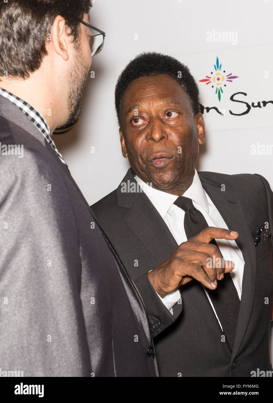 Pele edson arantes nascimento -Fotos und -Bildmaterial in hoher ...