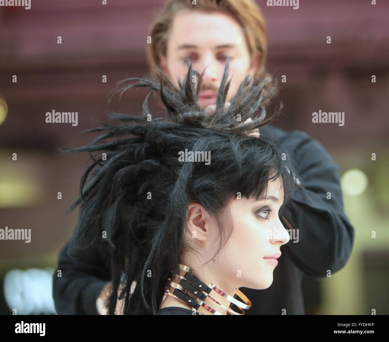 Josh goldsworthys friseur -Fotos und -Bildmaterial in hoher Auflösung ...