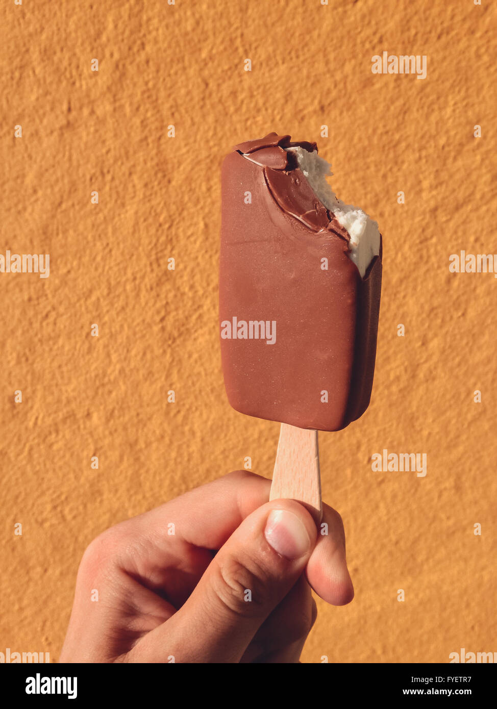 Eis am stiel ferien -Fotos und -Bildmaterial in hoher Auflösung – Alamy