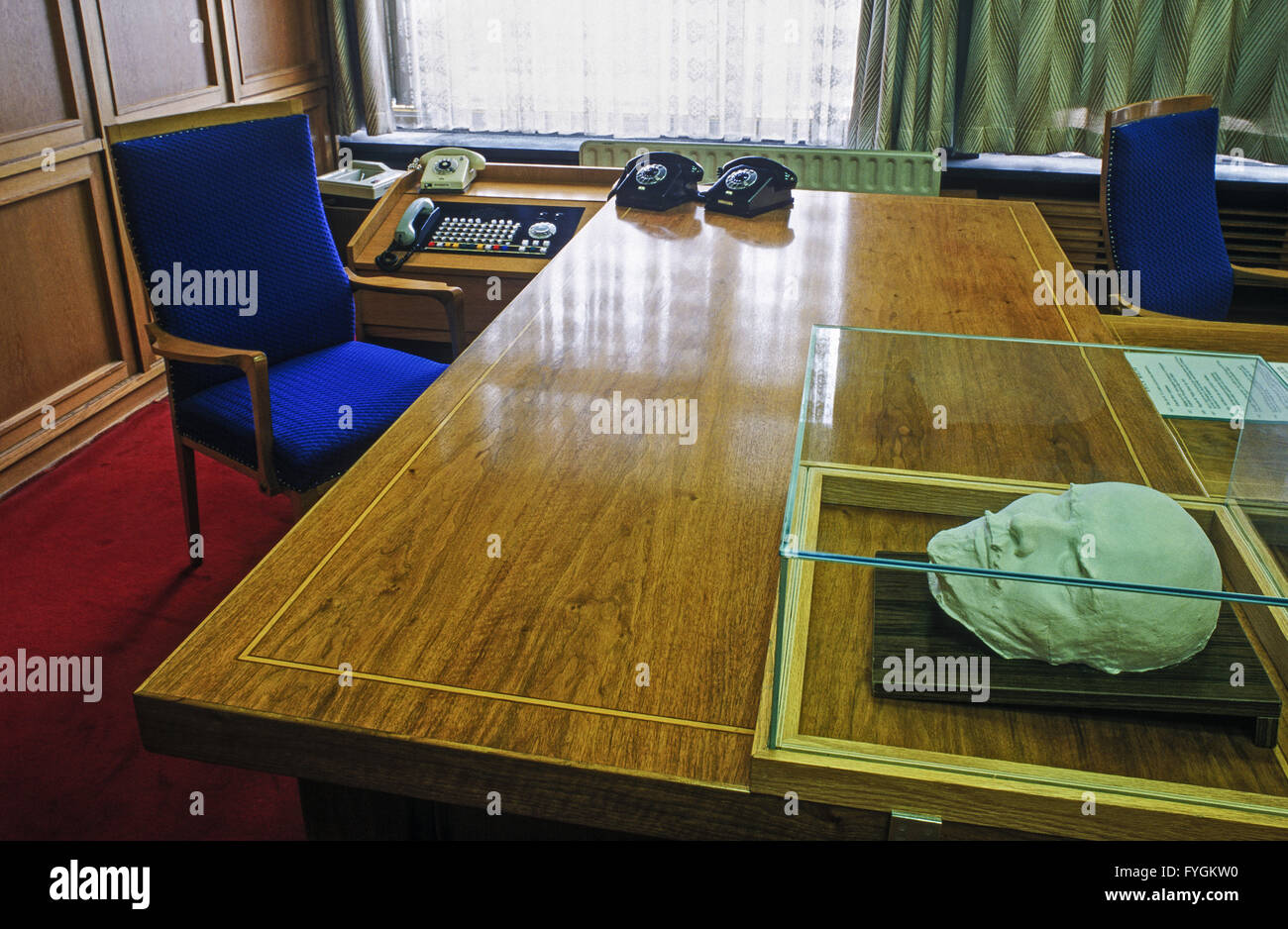 Desktop von Erich Mielke, Stasi-Museum, Berlin Stockfotografie - Alamy