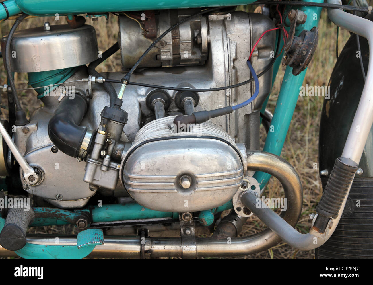 Der neue Motor Traktor. Landmaschinen Stockfotografie - Alamy