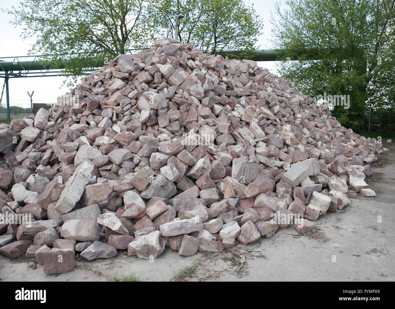 Bruchsteine natursteine -Fotos und -Bildmaterial in hoher Auflösung – Alamy