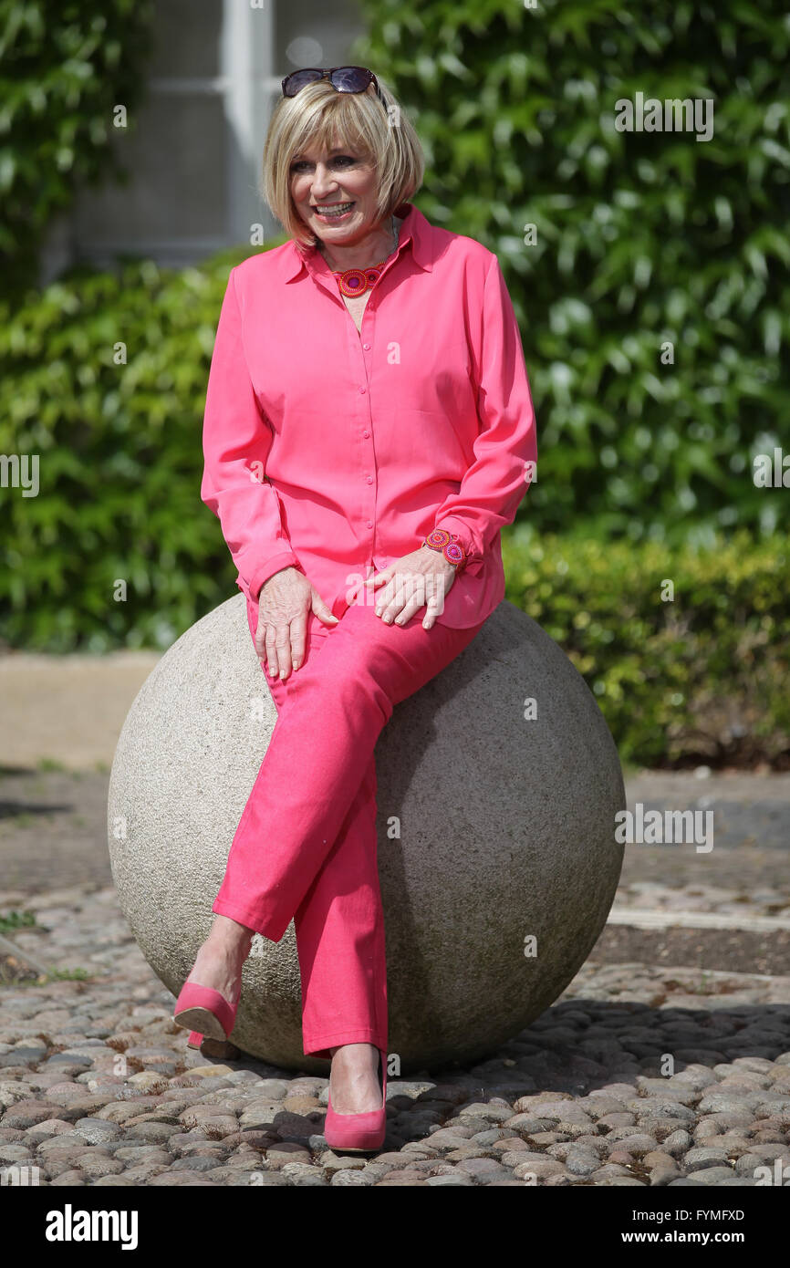 Mary roos tina york -Fotos und -Bildmaterial in hoher Auflösung – Alamy