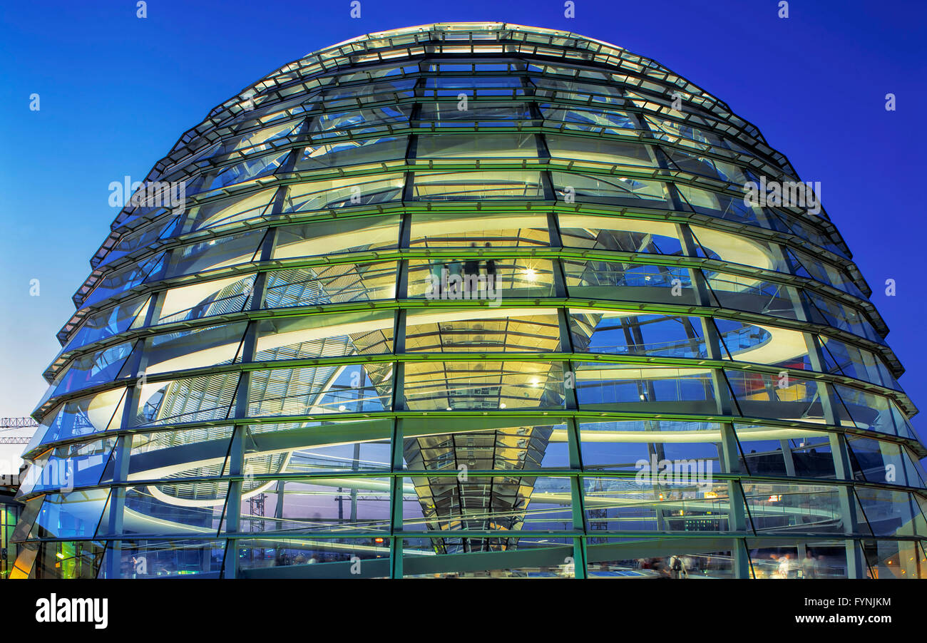 Reichstag roof -Fotos und -Bildmaterial in hoher Auflösung – Alamy