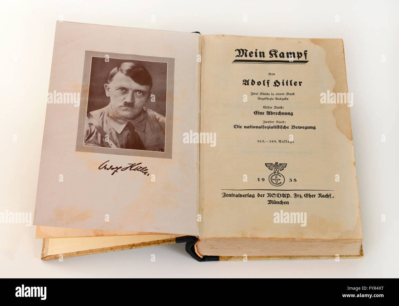 Mein kampf buch von adolf hitler -Fotos und -Bildmaterial in hoher ...