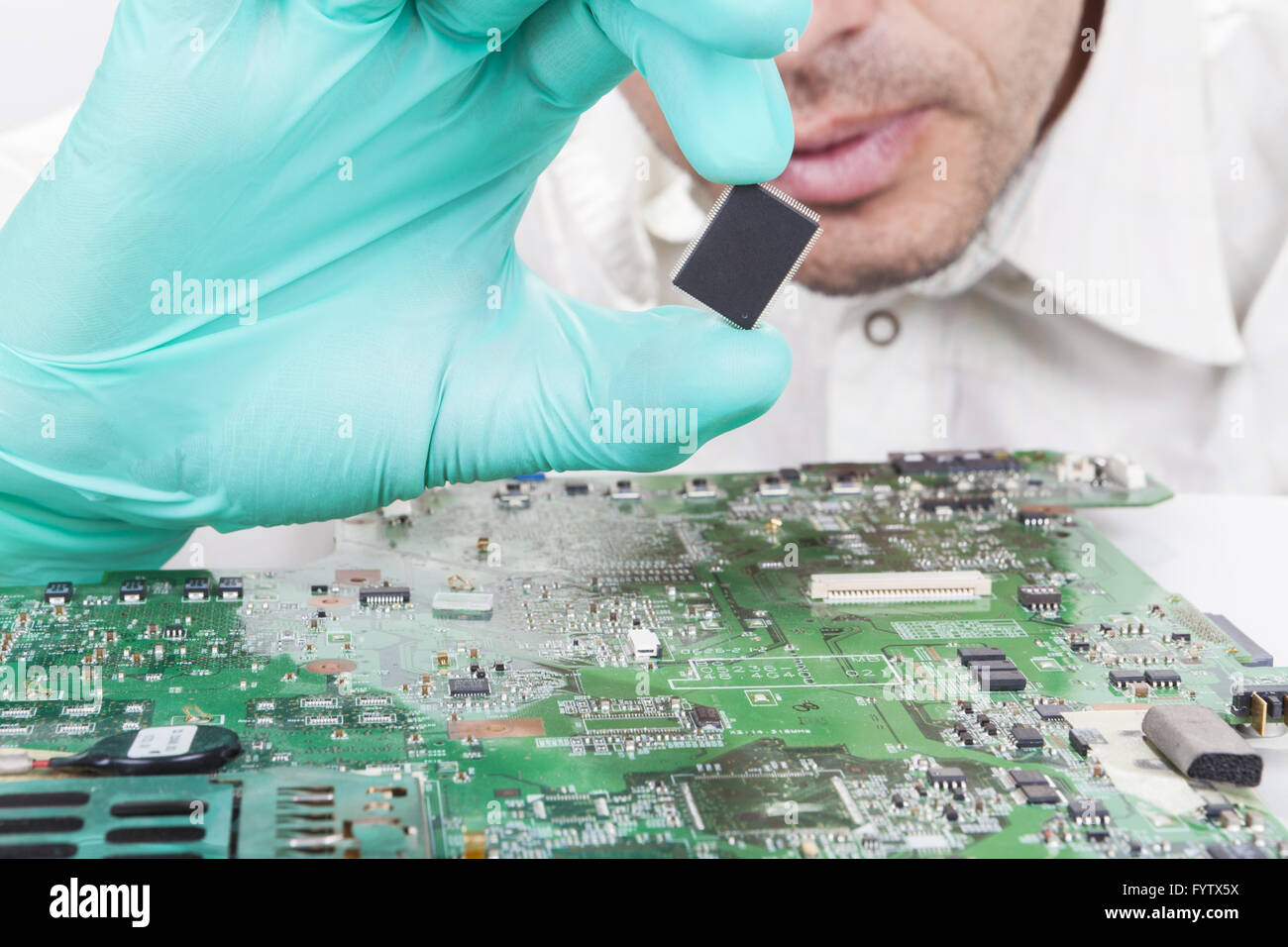Mikrochip herstellung -Fotos und -Bildmaterial in hoher Auflösung – Alamy