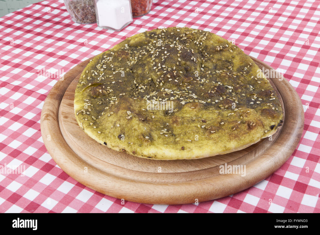 Zaatar snack -Fotos und -Bildmaterial in hoher Auflösung – Alamy