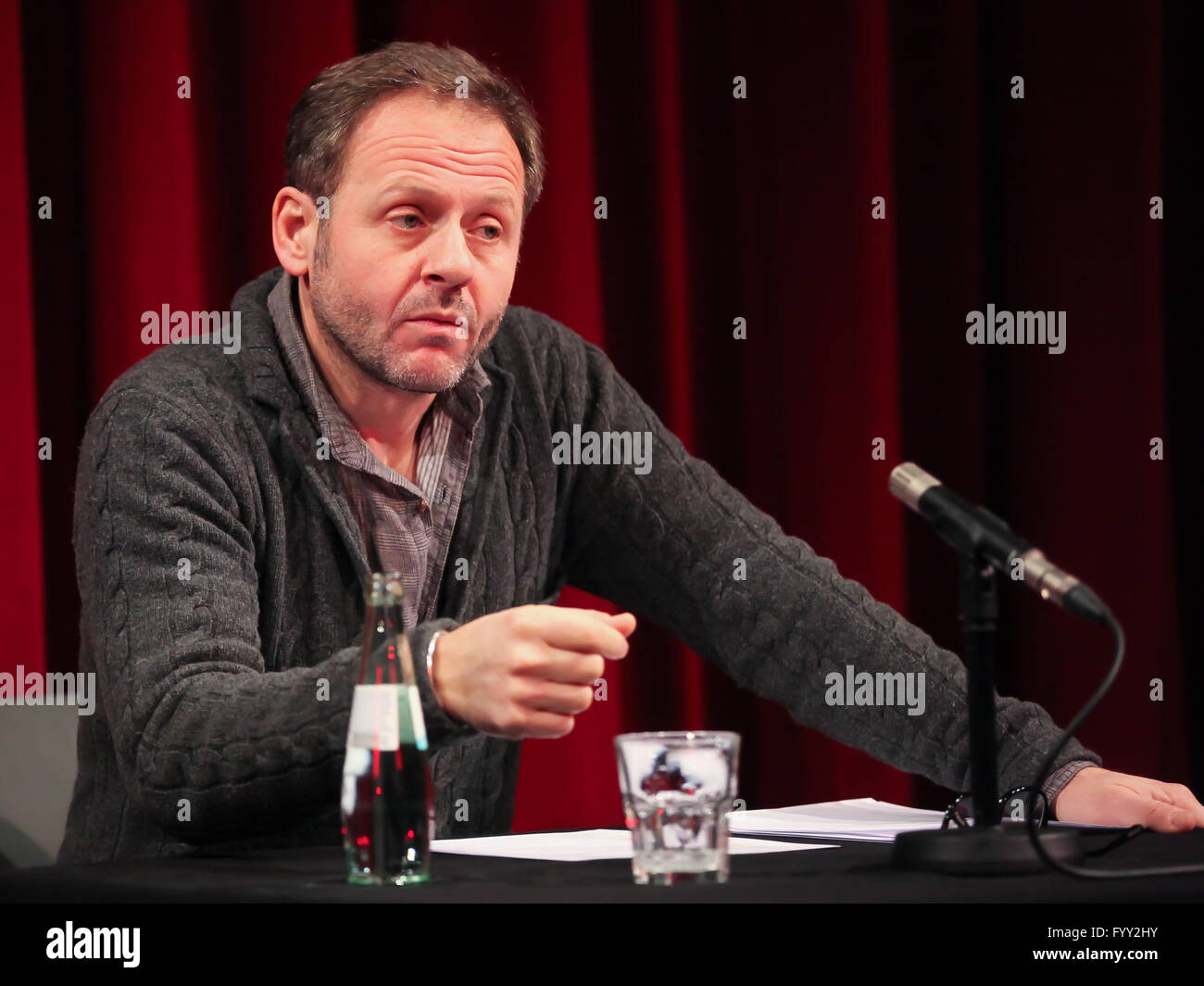 Samuel Finzi Stockfotos & Samuel Finzi Bilder - Alamy