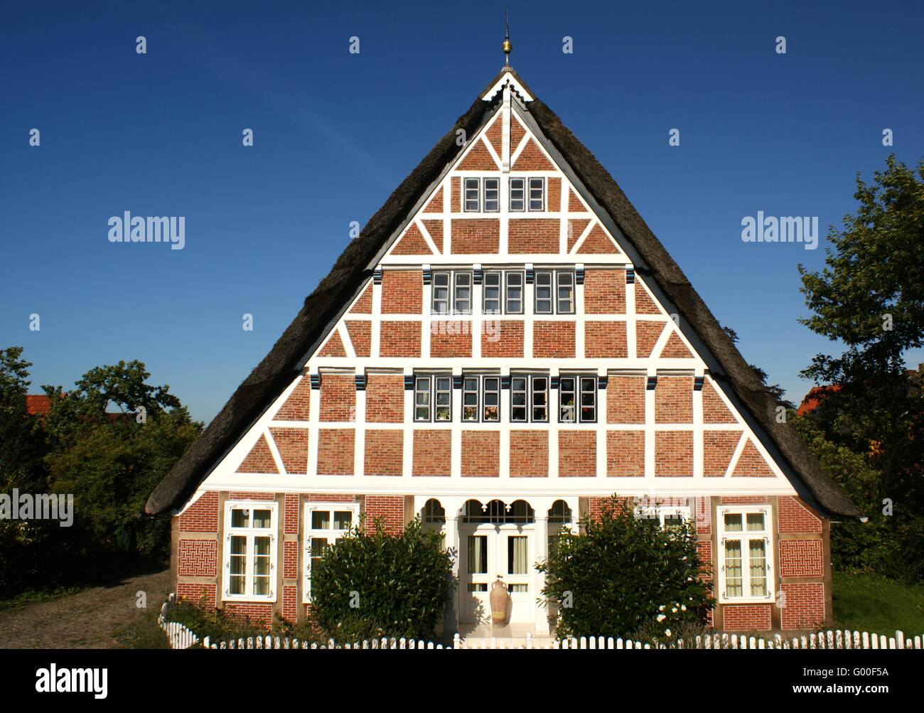 Fachwerk bauernhaus -Fotos und -Bildmaterial in hoher Auflösung – Alamy