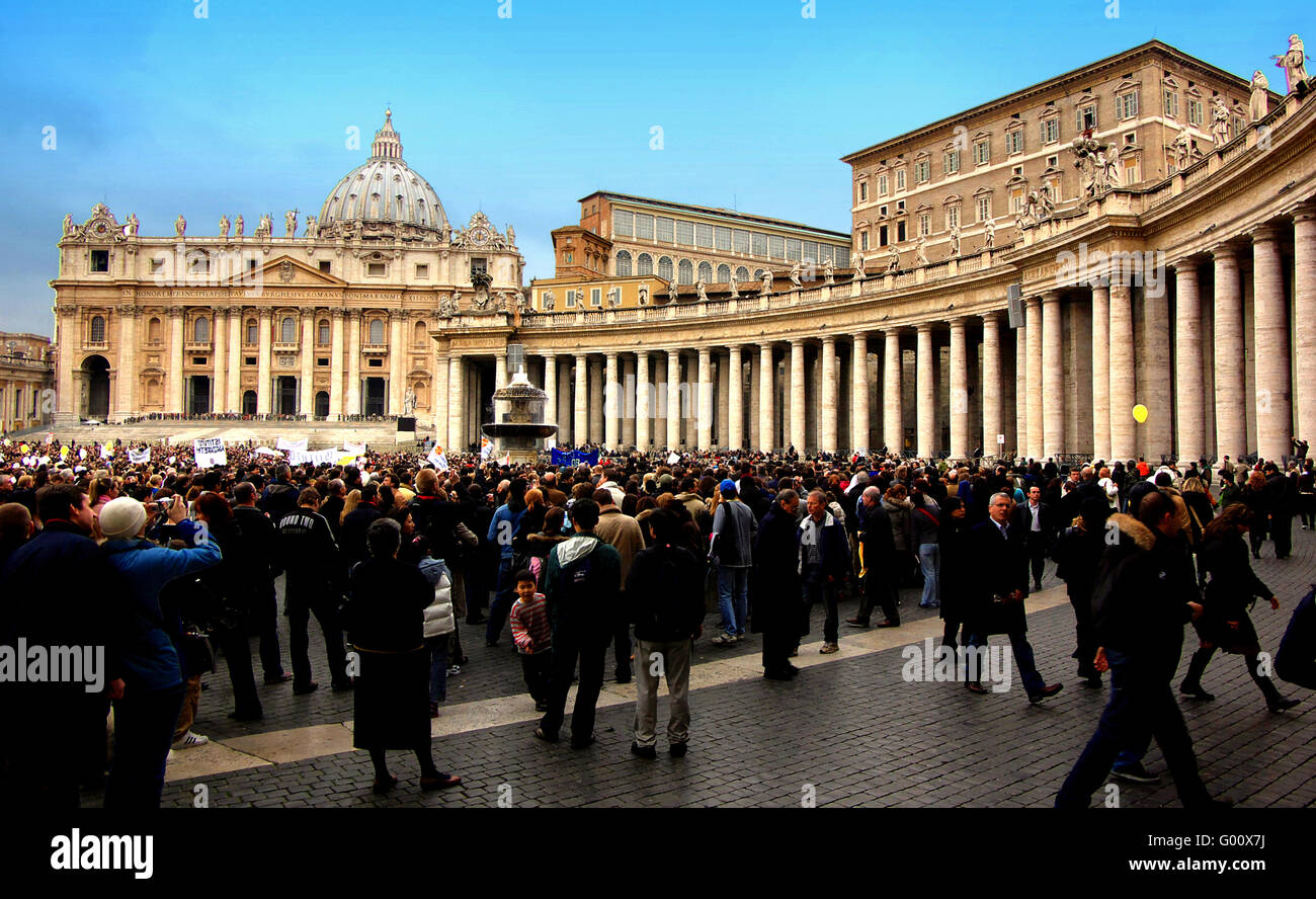 St petersplatz in rom -Fotos und -Bildmaterial in hoher Auflösung – Alamy