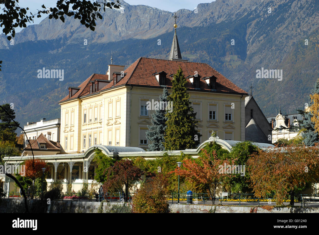 Zentrum von meran -Fotos und -Bildmaterial in hoher Auflösung – Alamy