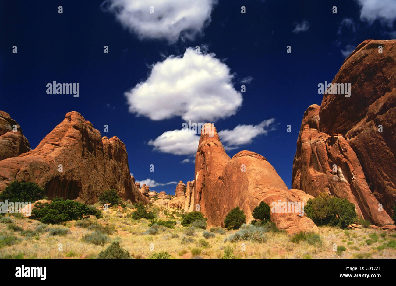 Monumento des diables bleus -Fotos und -Bildmaterial in hoher Auflösung ...