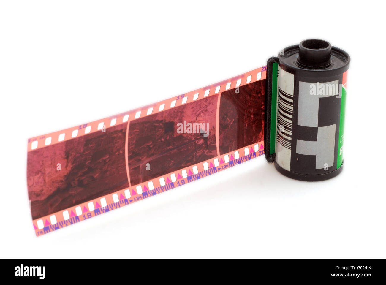 35 mm negativ-Film und Roll in weißen Hintergrund isoliert ...