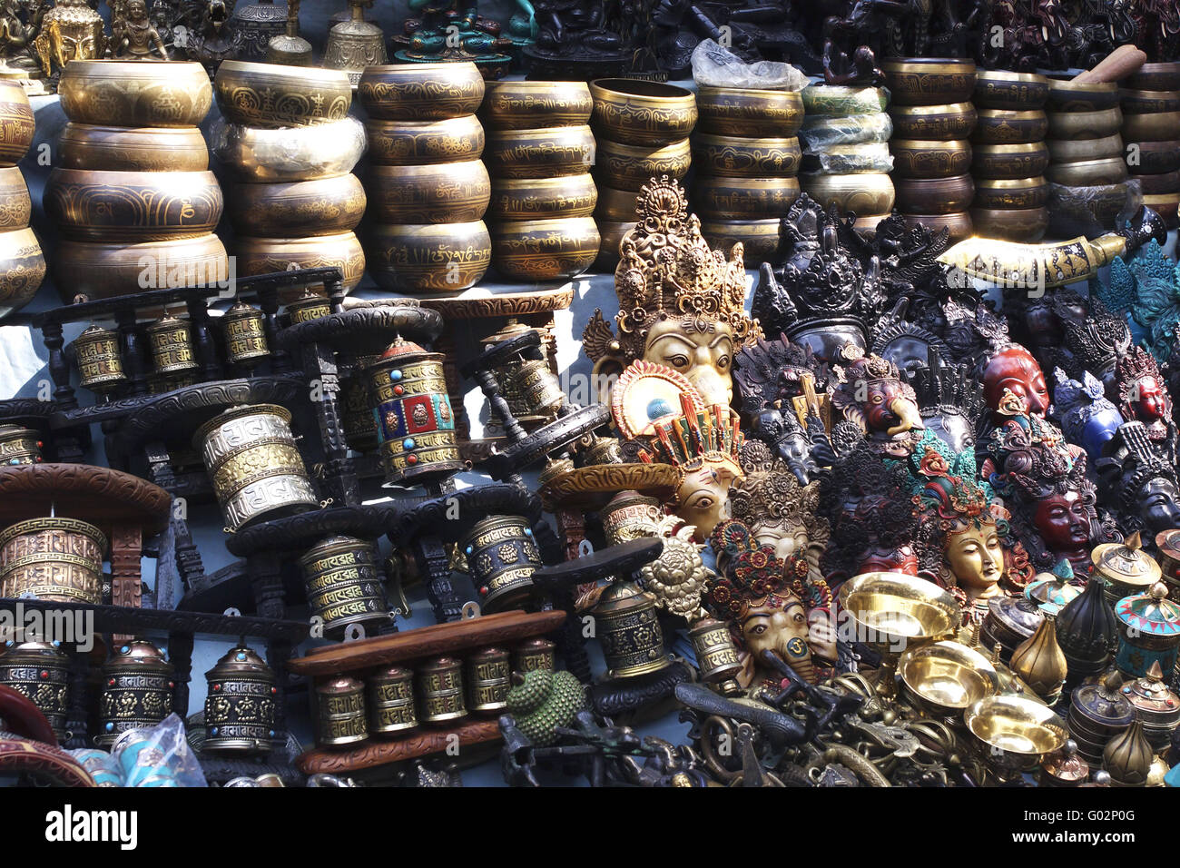 Outdoor display store goods -Fotos und -Bildmaterial in hoher Auflösung ...