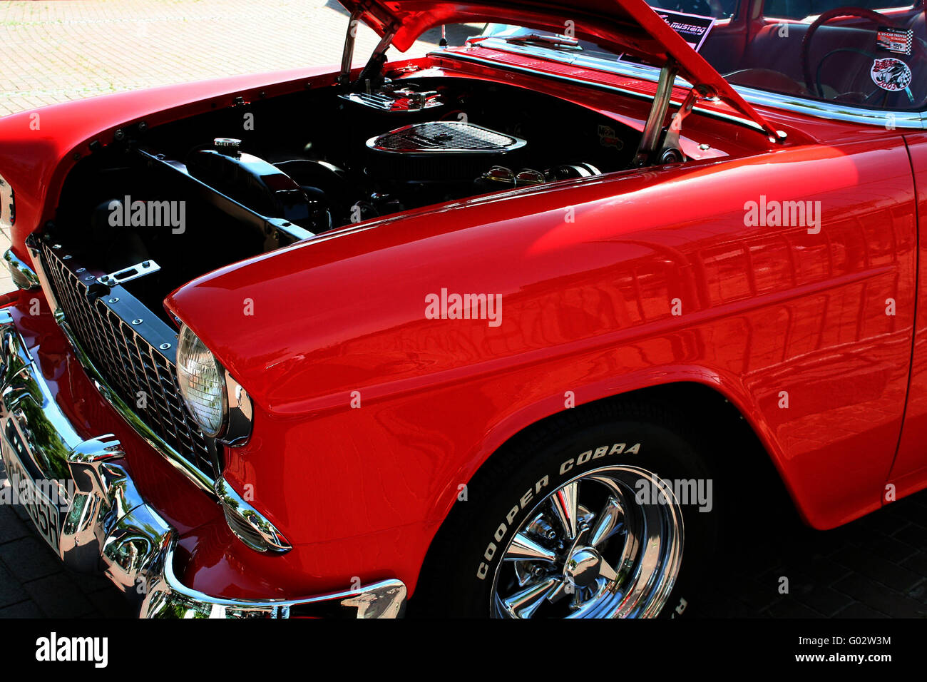 Rotes dragsterauto -Fotos und -Bildmaterial in hoher Auflösung – Alamy