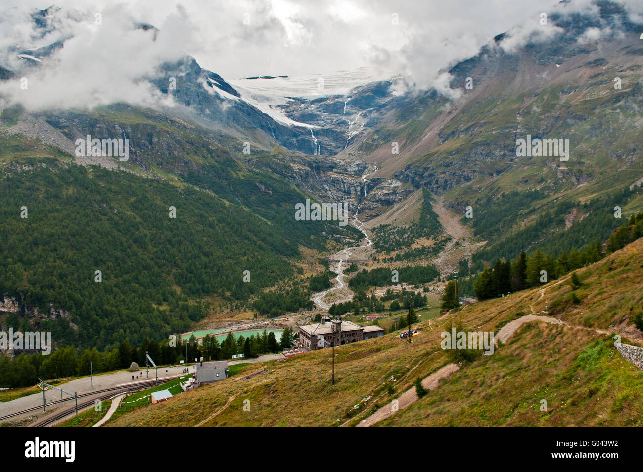 Alp grüm -Fotos und -Bildmaterial in hoher Auflösung – Alamy