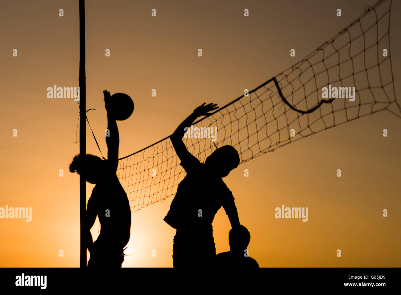 Gruppe von menschen, volleyballspieler -Fotos und -Bildmaterial in ...