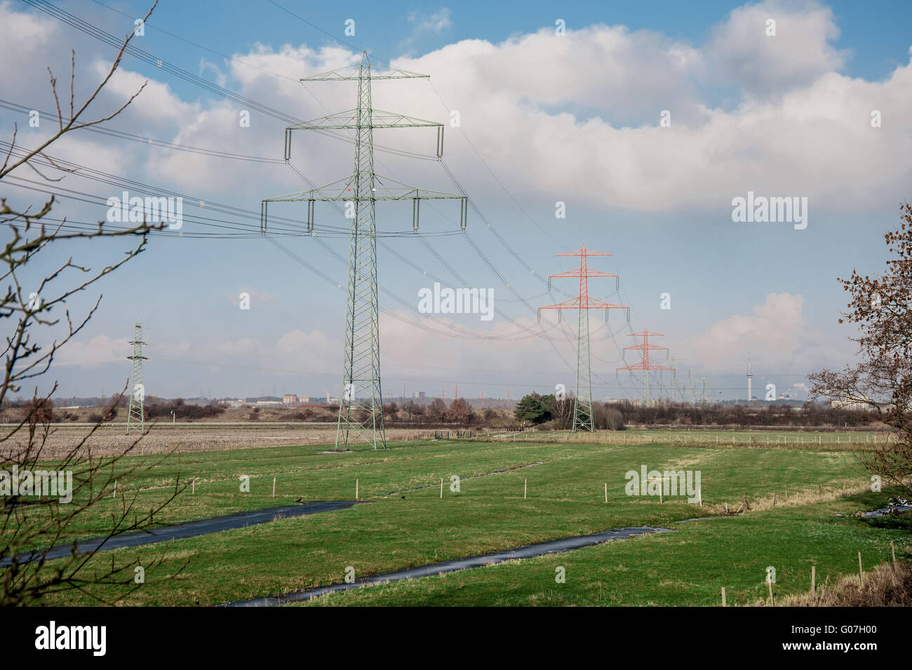 Strommast hamburg -Fotos und -Bildmaterial in hoher Auflösung – Alamy