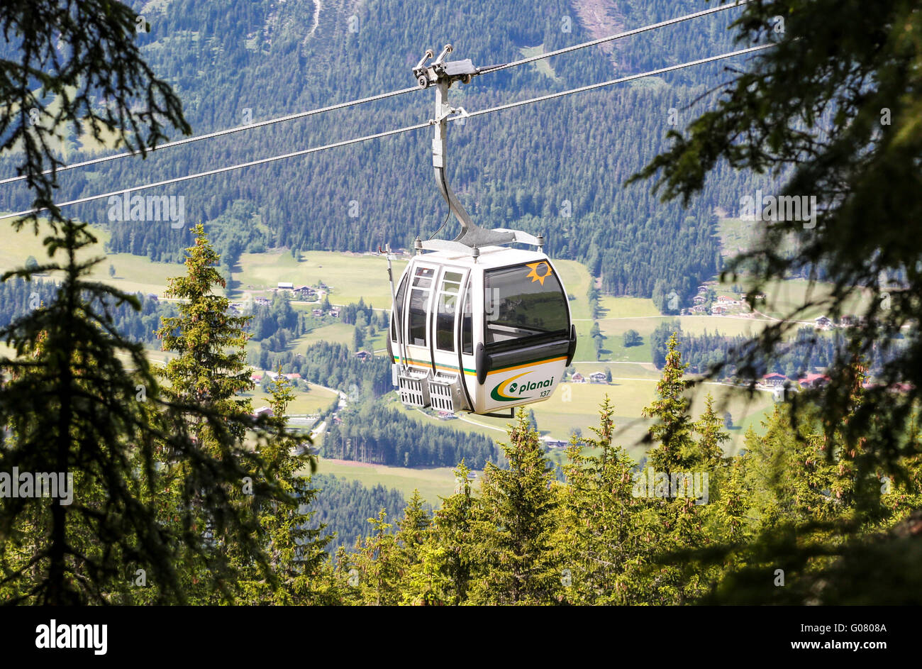 Seilbahn schladming -Fotos und -Bildmaterial in hoher Auflösung – Alamy