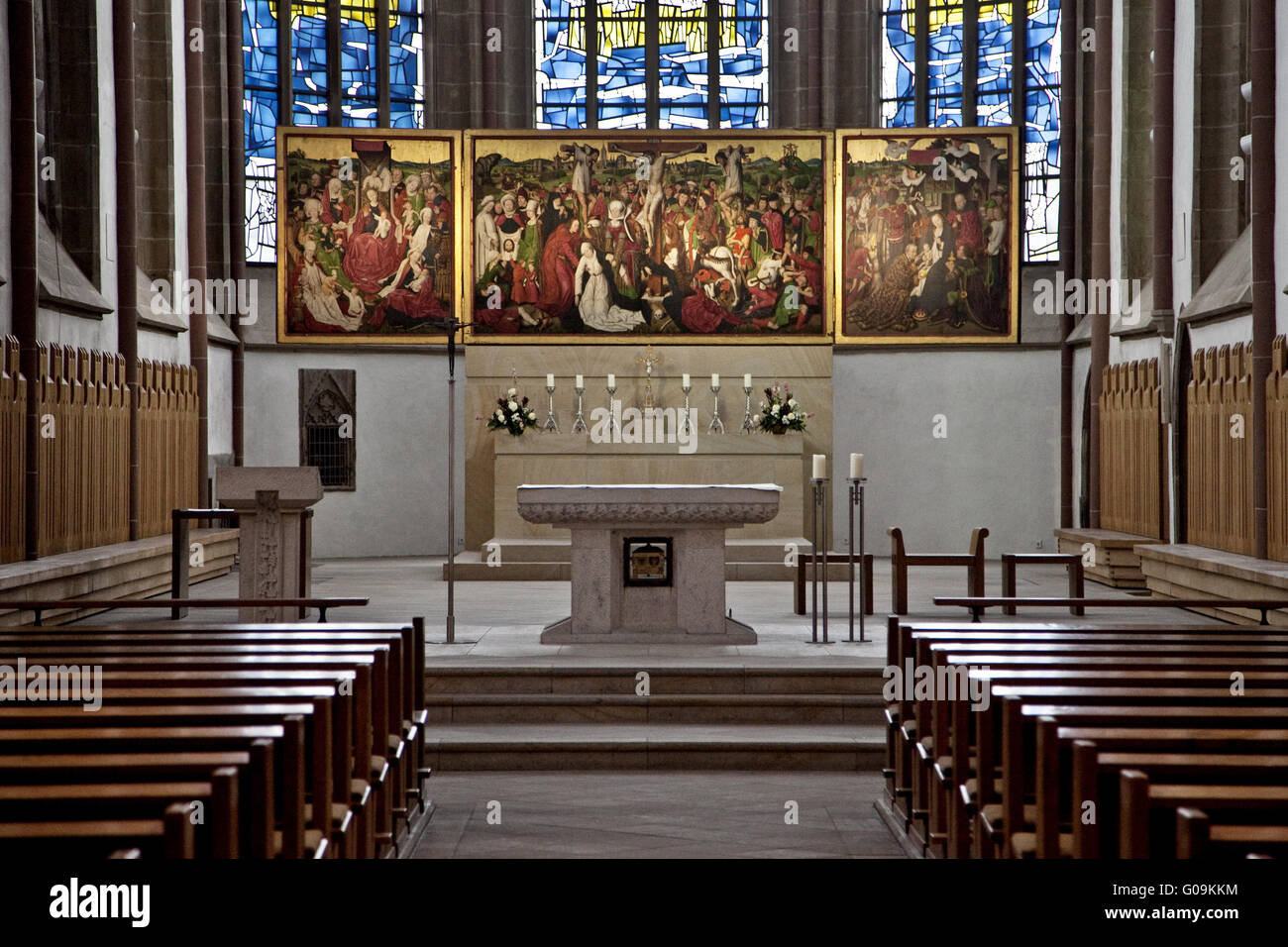 Innenansicht hochaltar -Fotos und -Bildmaterial in hoher Auflösung – Alamy