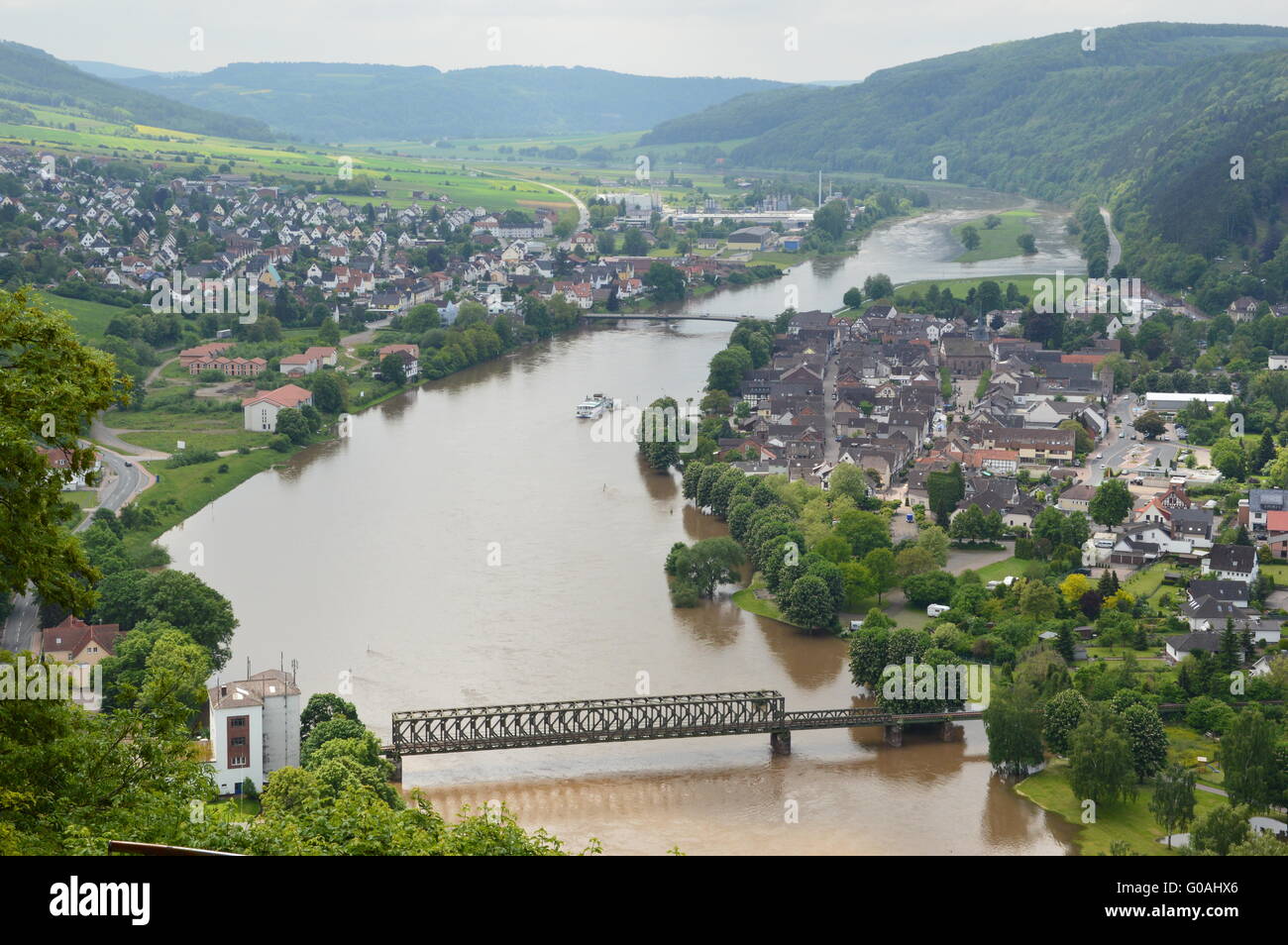 Bodenwerder mit der Weser Stockfotografie - Alamy