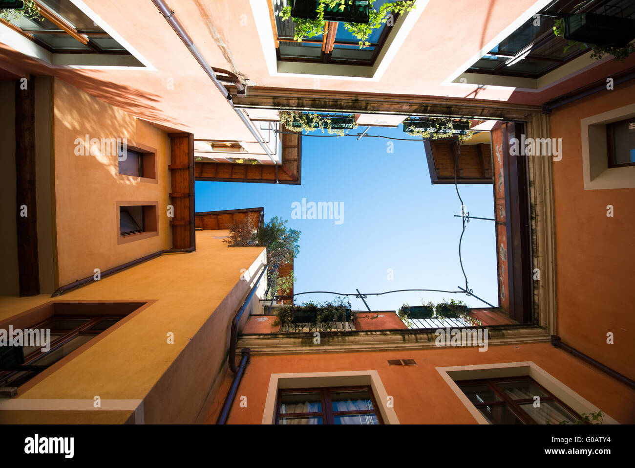 Atrium haus -Fotos und -Bildmaterial in hoher Auflösung – Alamy