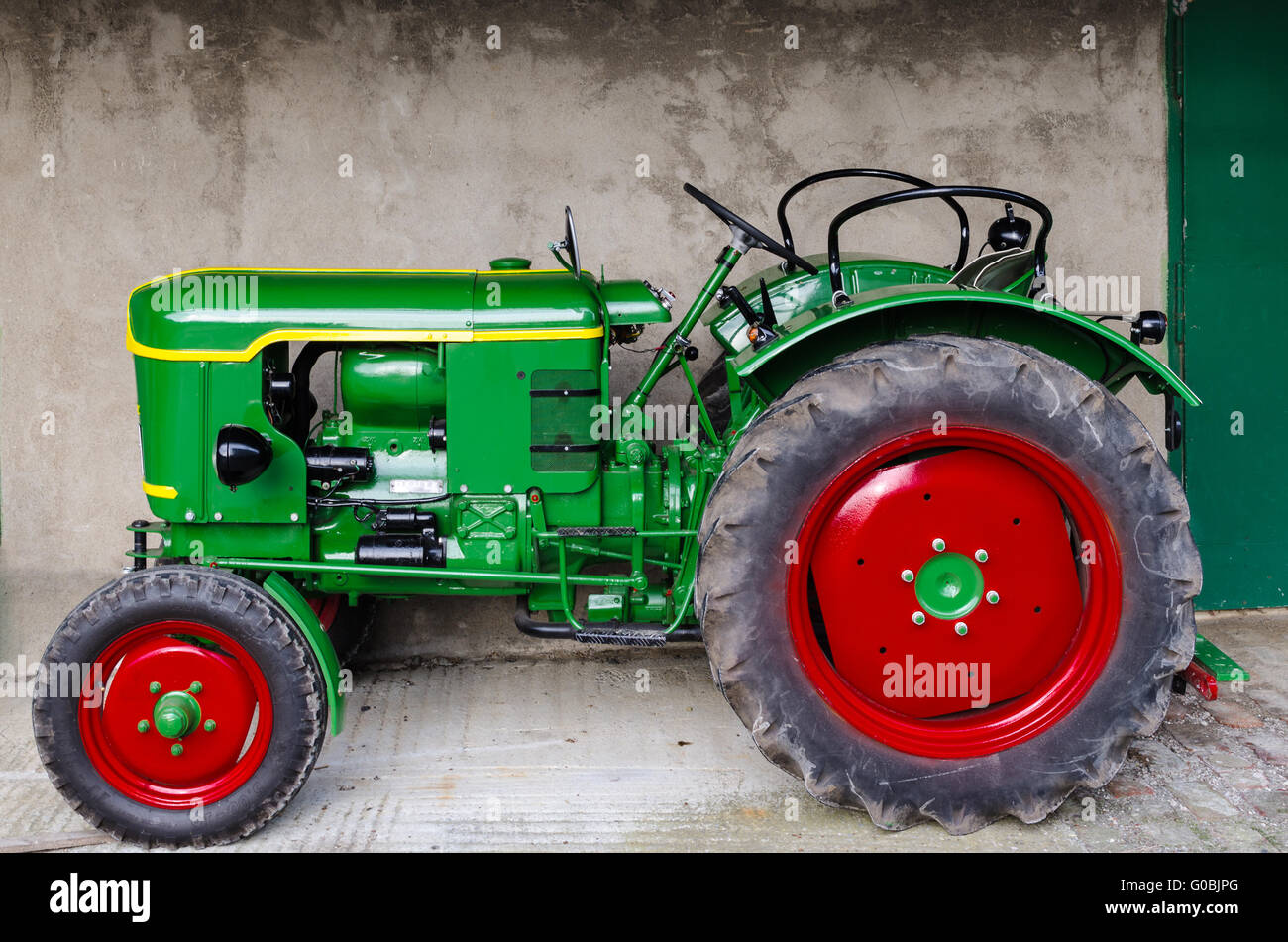 Restaurierte traktoren -Fotos und -Bildmaterial in hoher Auflösung – Alamy
