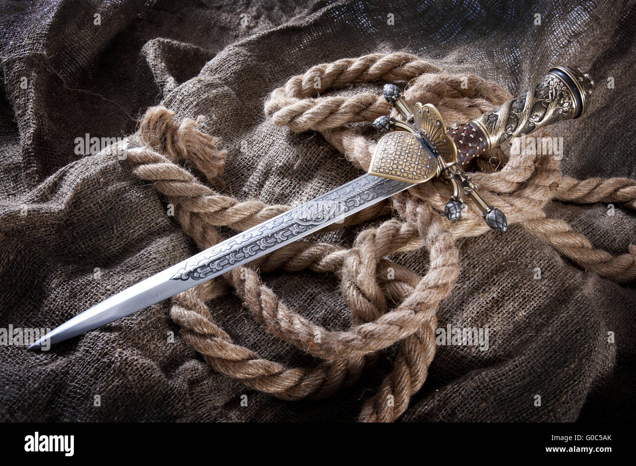 Medieval dagger -Fotos und -Bildmaterial in hoher Auflösung - Seite 2 ...