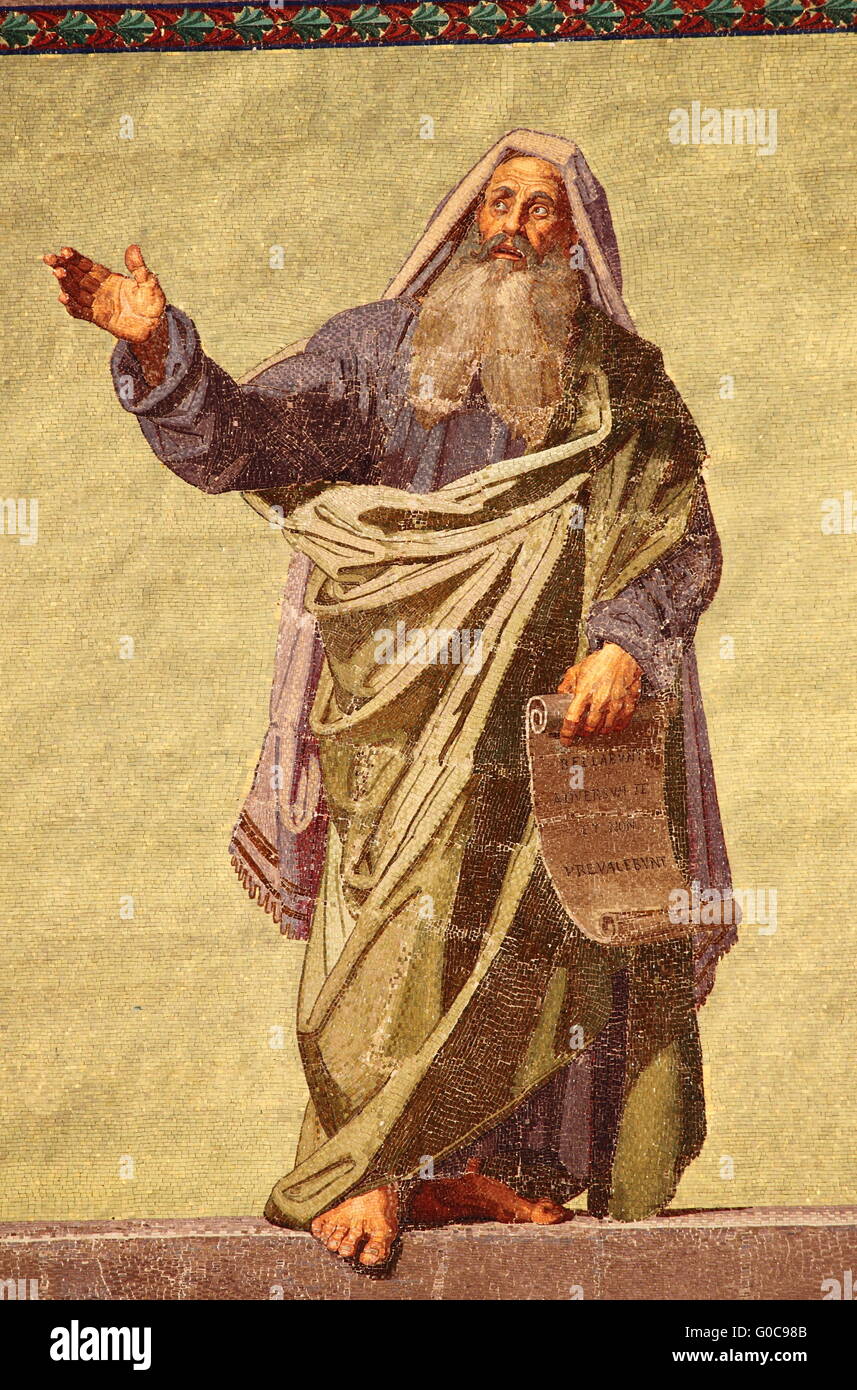 Mosaik aus der Prophet Daniel in der Fassade der Basilika Sankt Paul ...