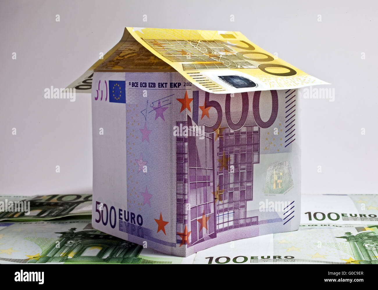 1 euro bill -Fotos und -Bildmaterial in hoher Auflösung – Alamy