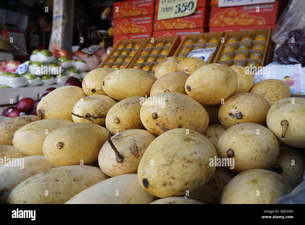 Mango mangoes fruit stall -Fotos und -Bildmaterial in hoher Auflösung ...