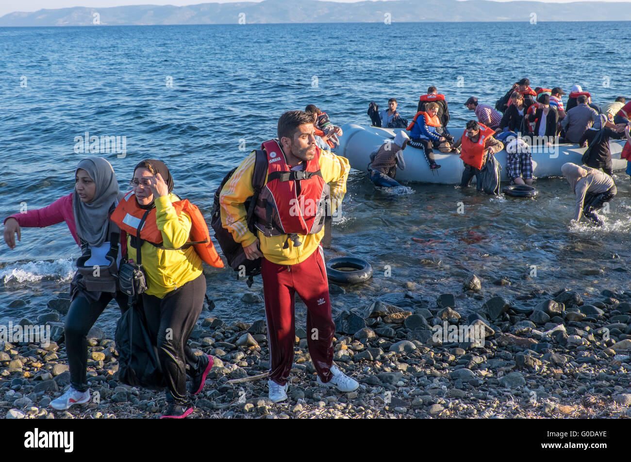 Flüchtlinge aus Syrien, Afghanistan, Irak und Somalia Kreuz aus der ... Flüchtlinge aus Syrien, Afghanistan, Irak und Somalia Kreuz aus der ...