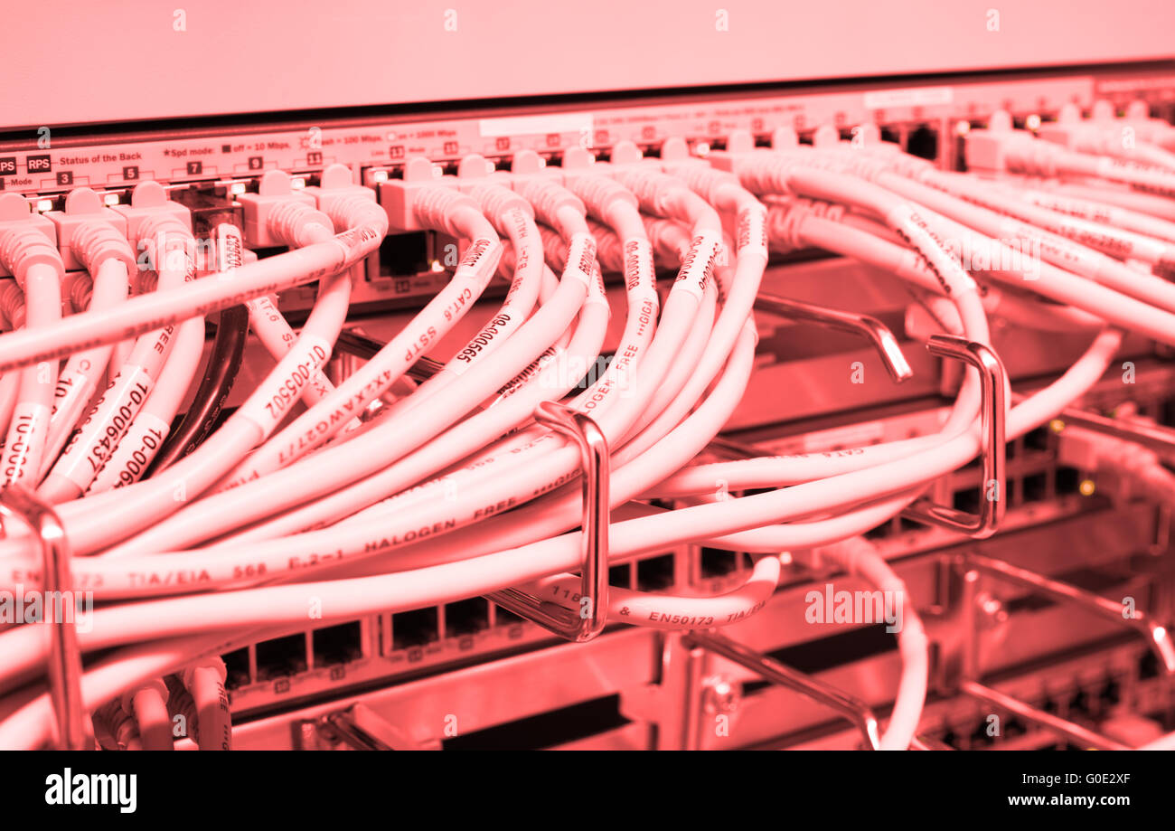 Network hub patch panel -Fotos und -Bildmaterial in hoher Auflösung – Alamy
