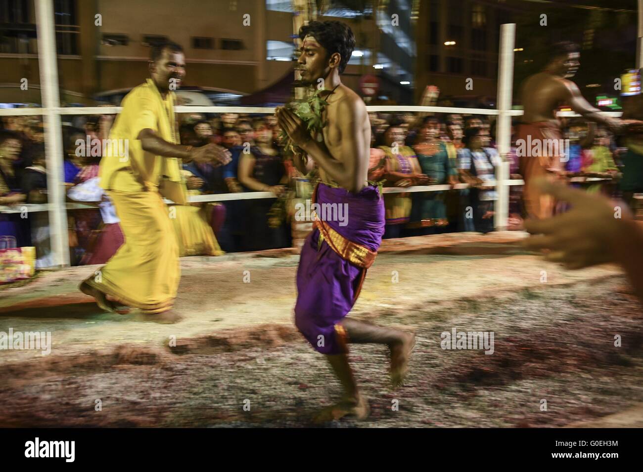 Thimithi festival -Fotos und -Bildmaterial in hoher Auflösung – Alamy