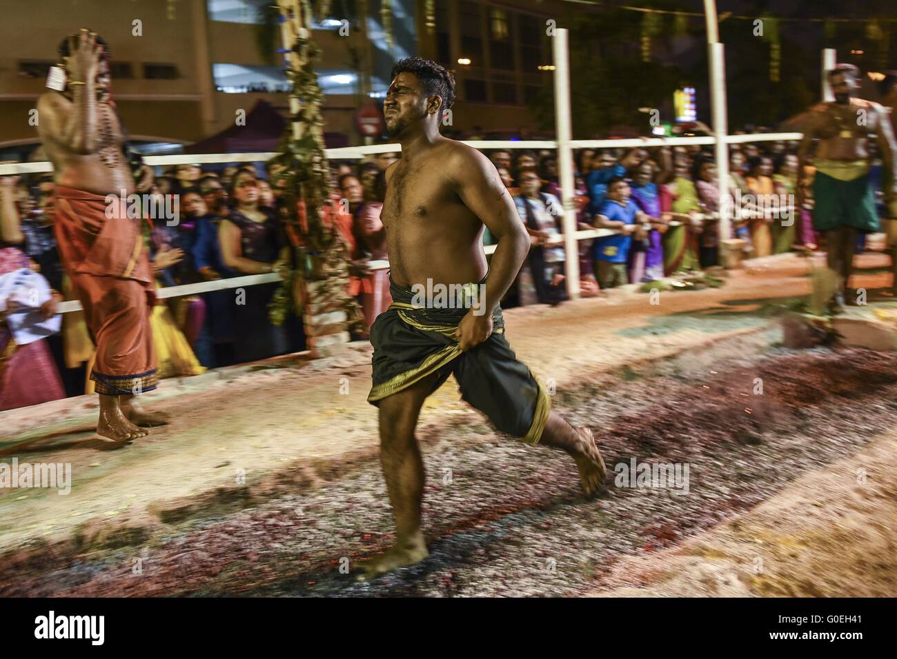Thimithi festival -Fotos und -Bildmaterial in hoher Auflösung – Alamy