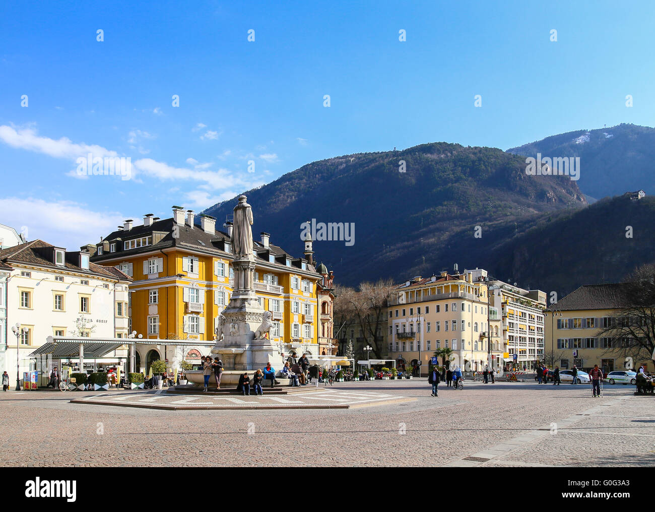 Historisches zentrum der stadt bozen -Fotos und -Bildmaterial in hoher ...