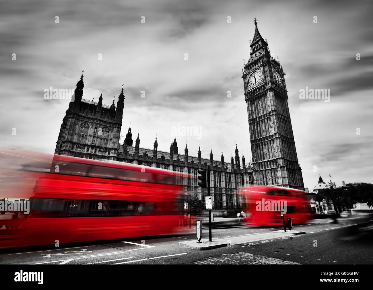 London schwarz weiß roter bus -Fotos und -Bildmaterial in hoher ...