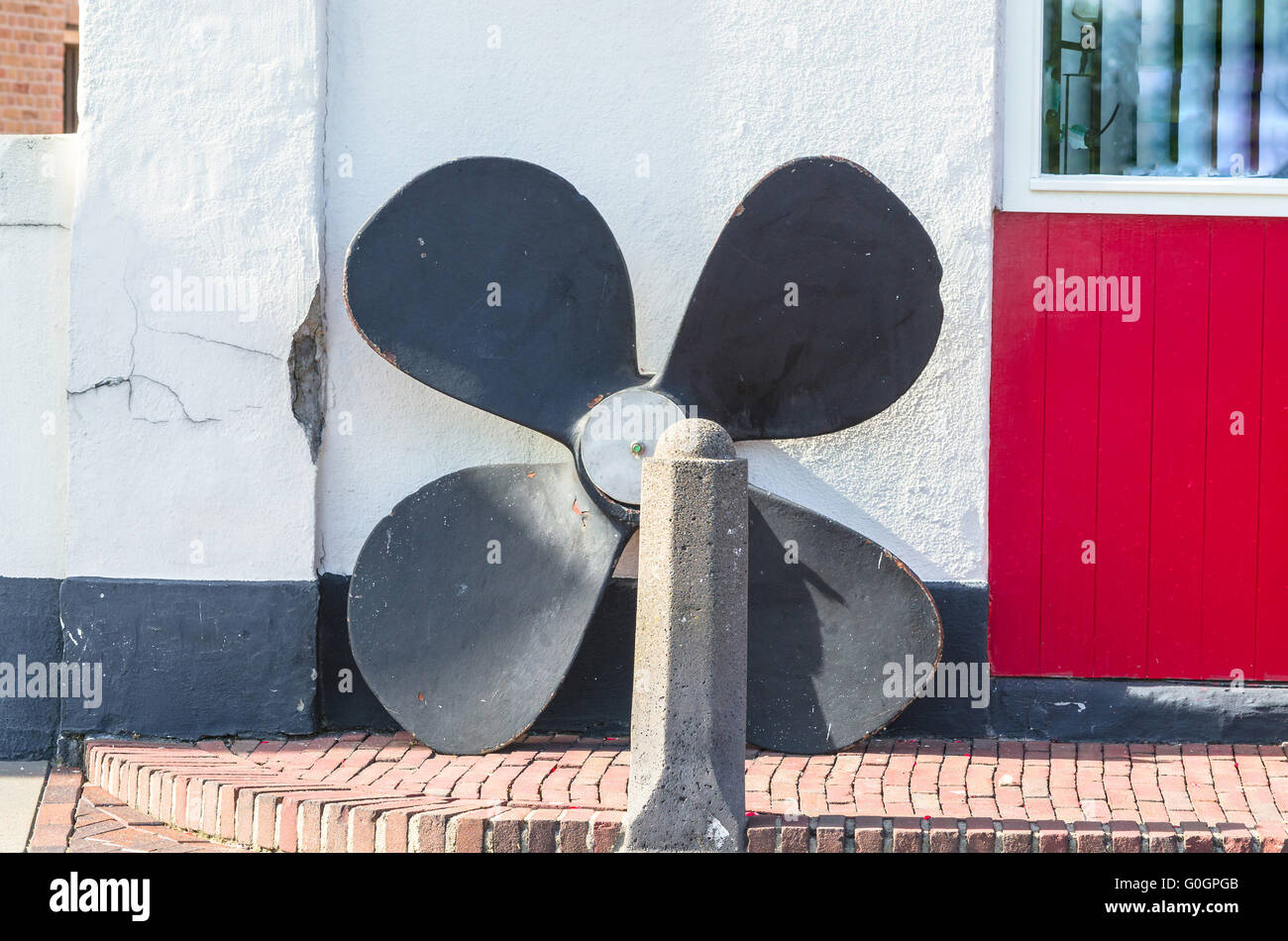 Propellersymmetrie metall -Fotos und -Bildmaterial in hoher Auflösung ...