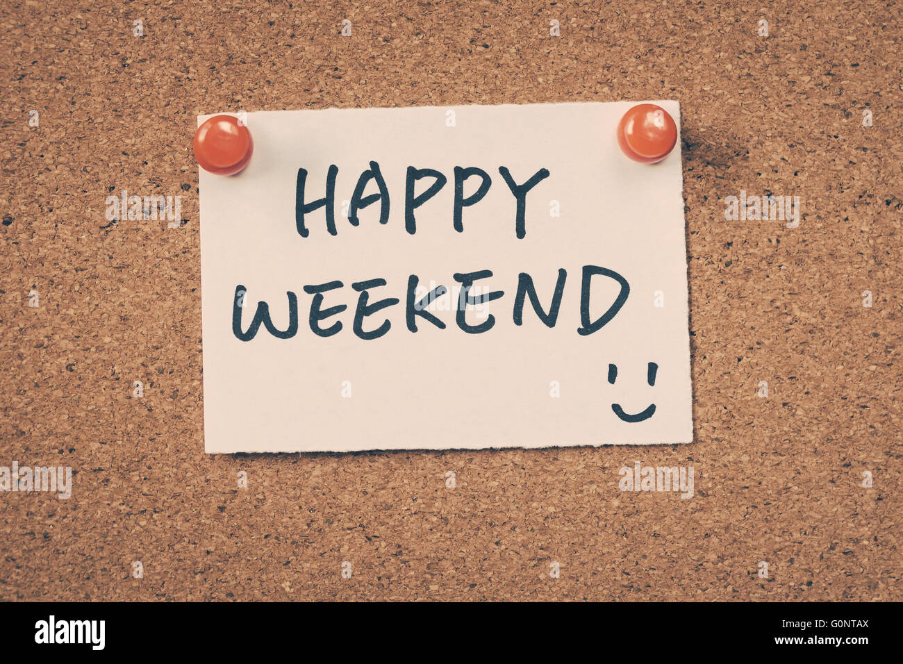 Happy weekend note concept -Fotos und -Bildmaterial in hoher Auflösung ...