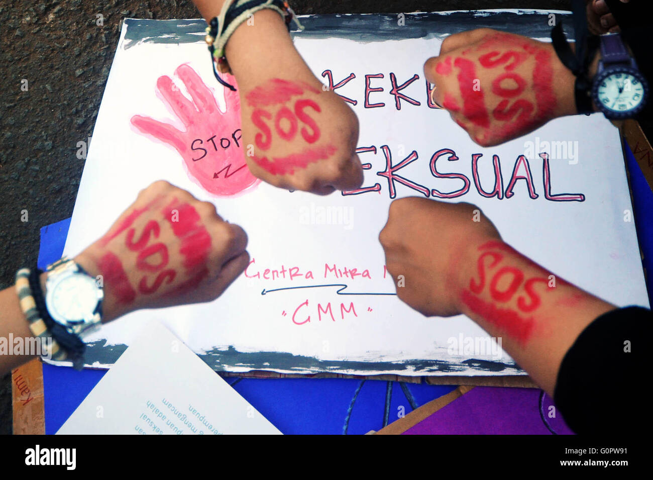 4th sos -Fotos und -Bildmaterial in hoher Auflösung – Alamy