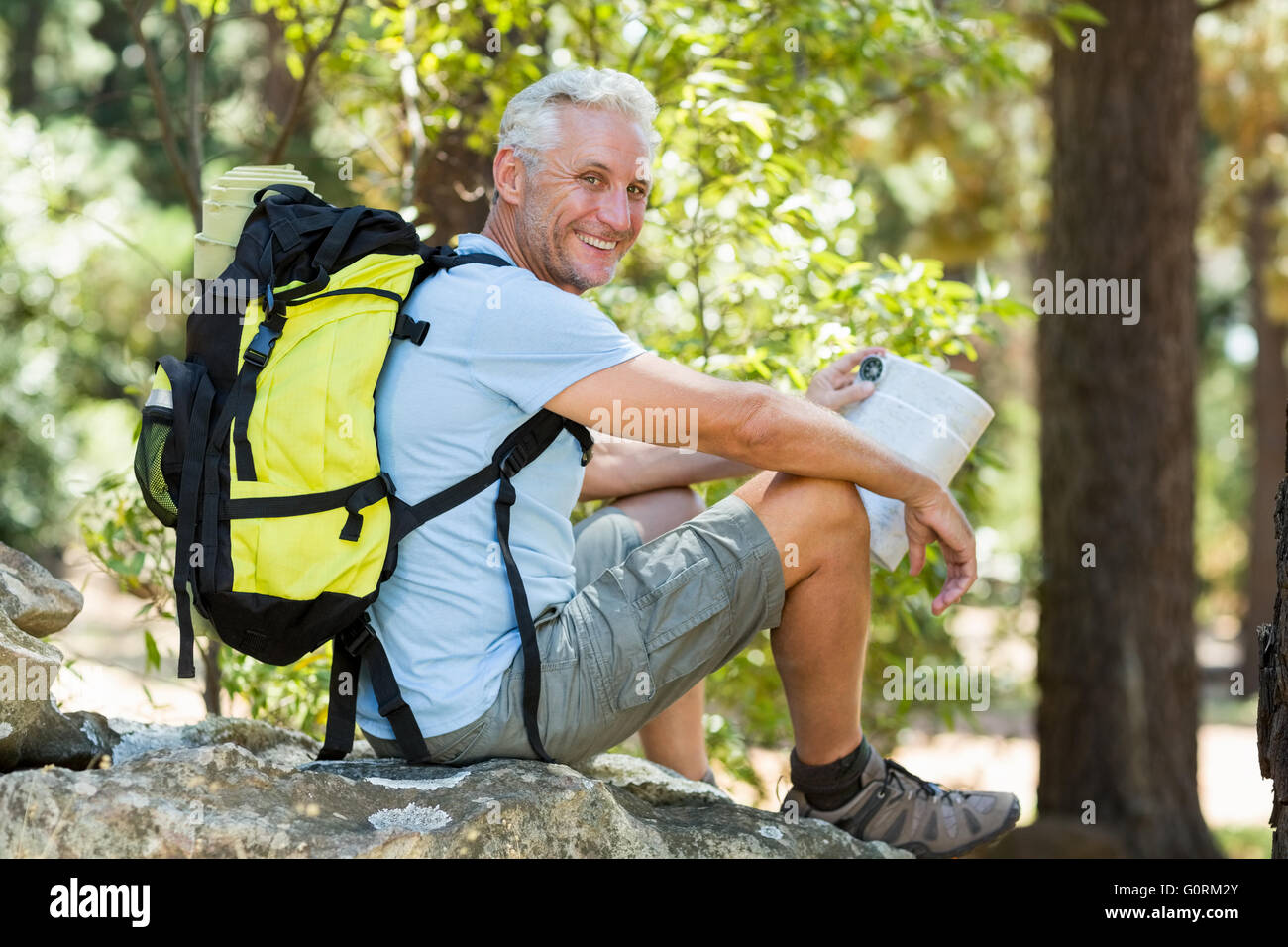 Hiker sit -Fotos und -Bildmaterial in hoher Auflösung – Alamy