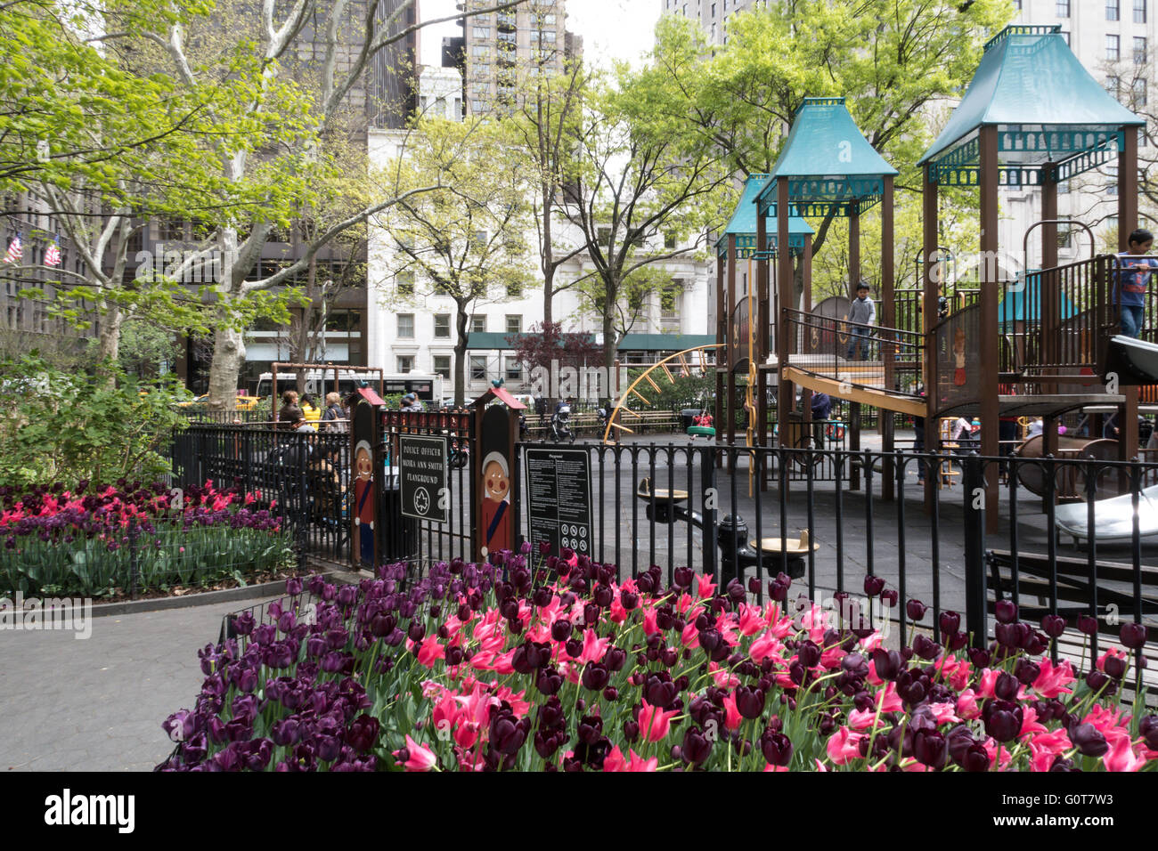 Police Officer Moira Ann Smith Spielplatz, zuvor Bridgets Garten, im ...
