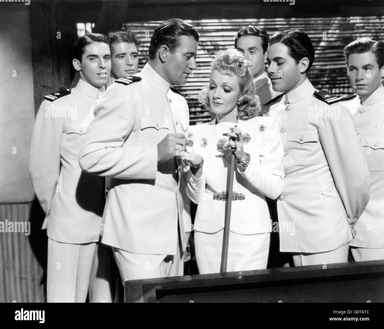 John Wayne und Marlene Dietrich / Seven Sinners / 1940, Regie: Tay ...