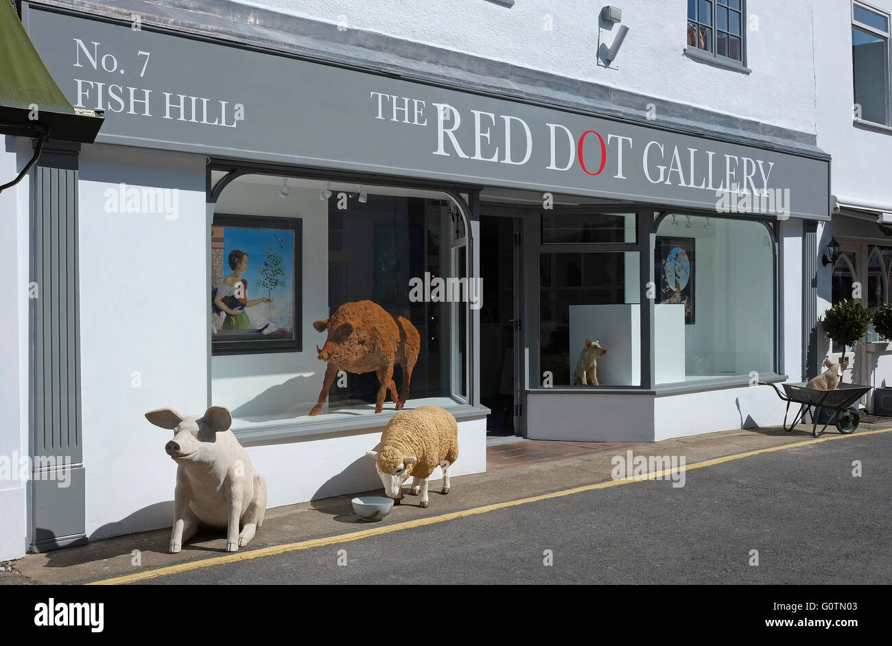 Roter punkt kunst -Fotos und -Bildmaterial in hoher Auflösung – Alamy