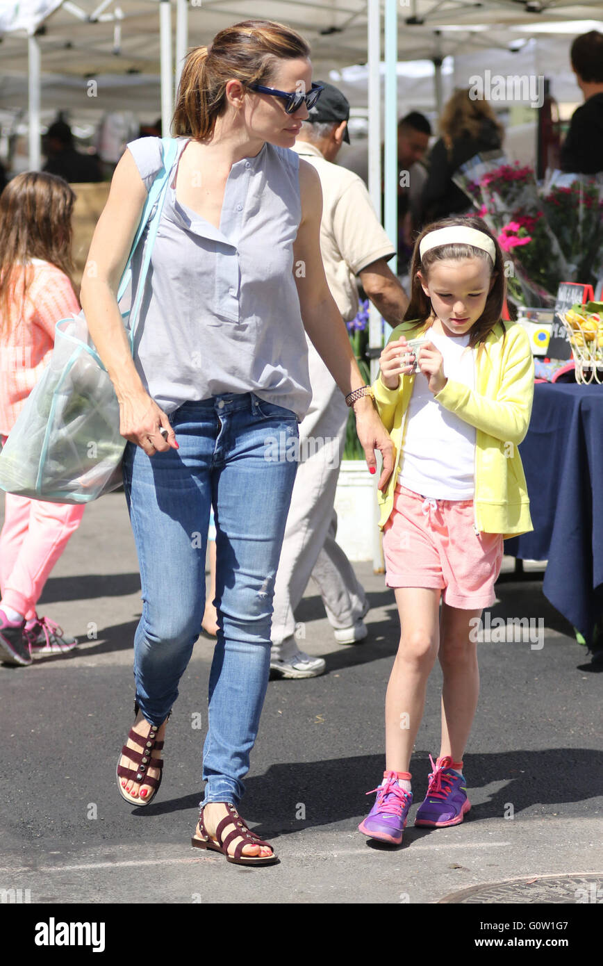 Jennifer Garner bringt ihre Tochter Seraphina zu Farmers Market ...
