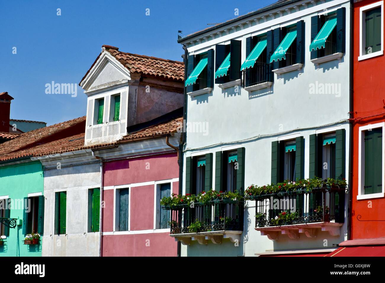 Schöne hauser -Fotos und -Bildmaterial in hoher Auflösung – Alamy