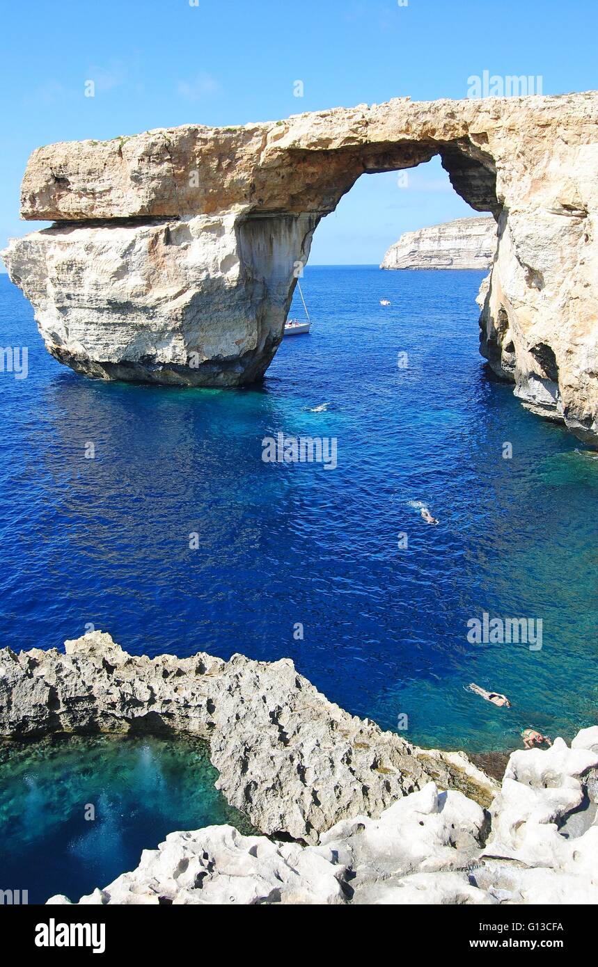 Das Azure Window und das Blue Hole auf Insel Gozo Stockfotografie - Alamy
