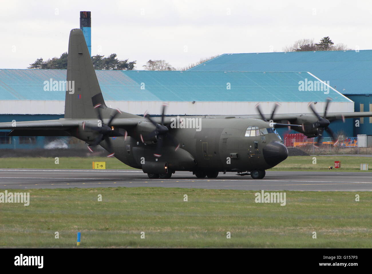 Raf hercules c 130 flugzeuge -Fotos und -Bildmaterial in hoher ...