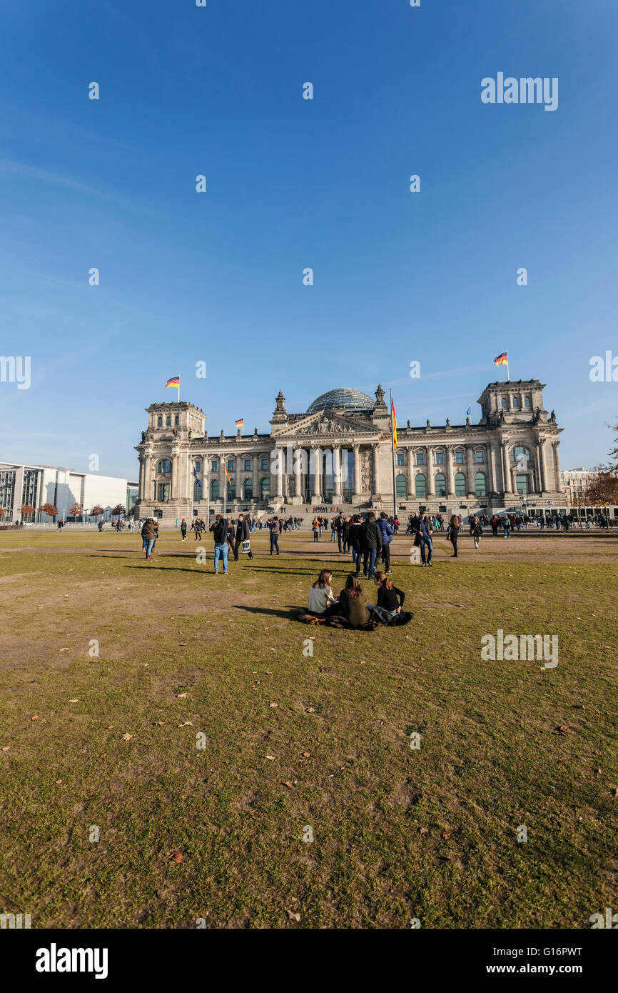 Reichstag in der deutschen geschichte -Fotos und -Bildmaterial in hoher ...