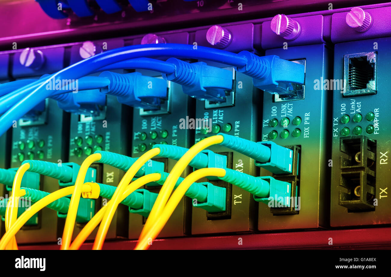 Fiber optic cables -Fotos und -Bildmaterial in hoher Auflösung – Alamy